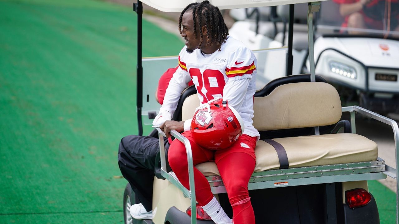 "He's Clearly Not Worth More": Former Chiefs OT Defends Kansas City ...