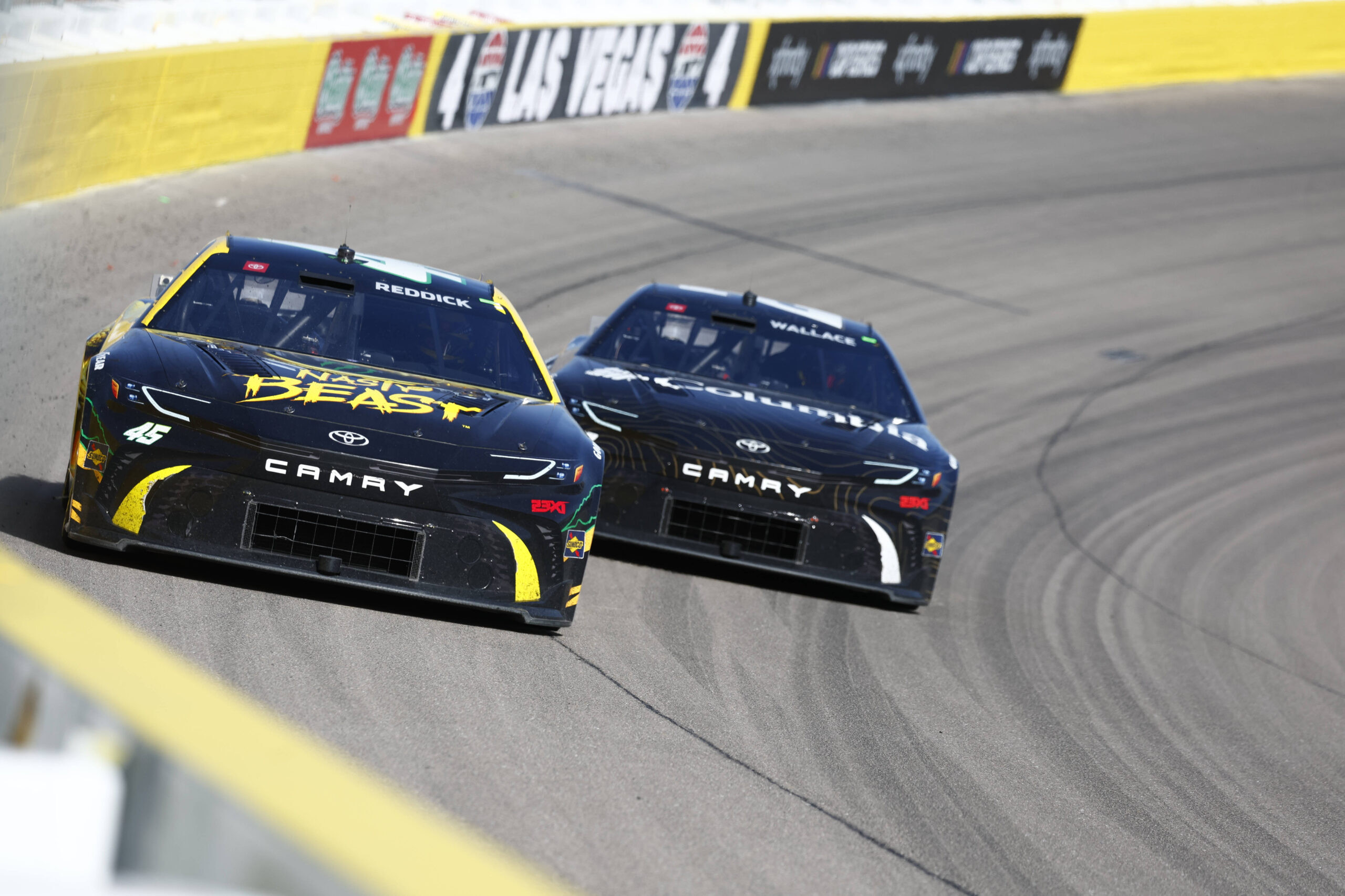 What Is Air/Aero Blocking in NASCAR? Is It Illegal? - The SportsRush