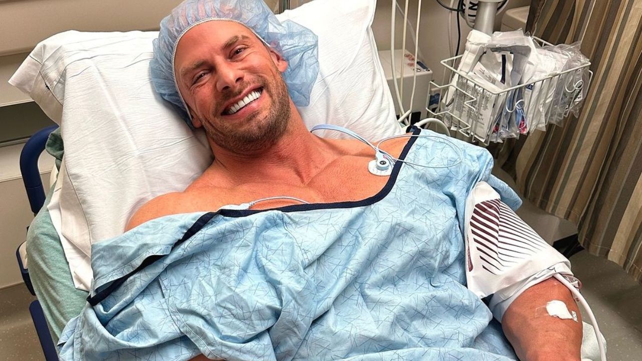 After Shocking Bodybuilding Community With His Hospital Visit, Joey ...