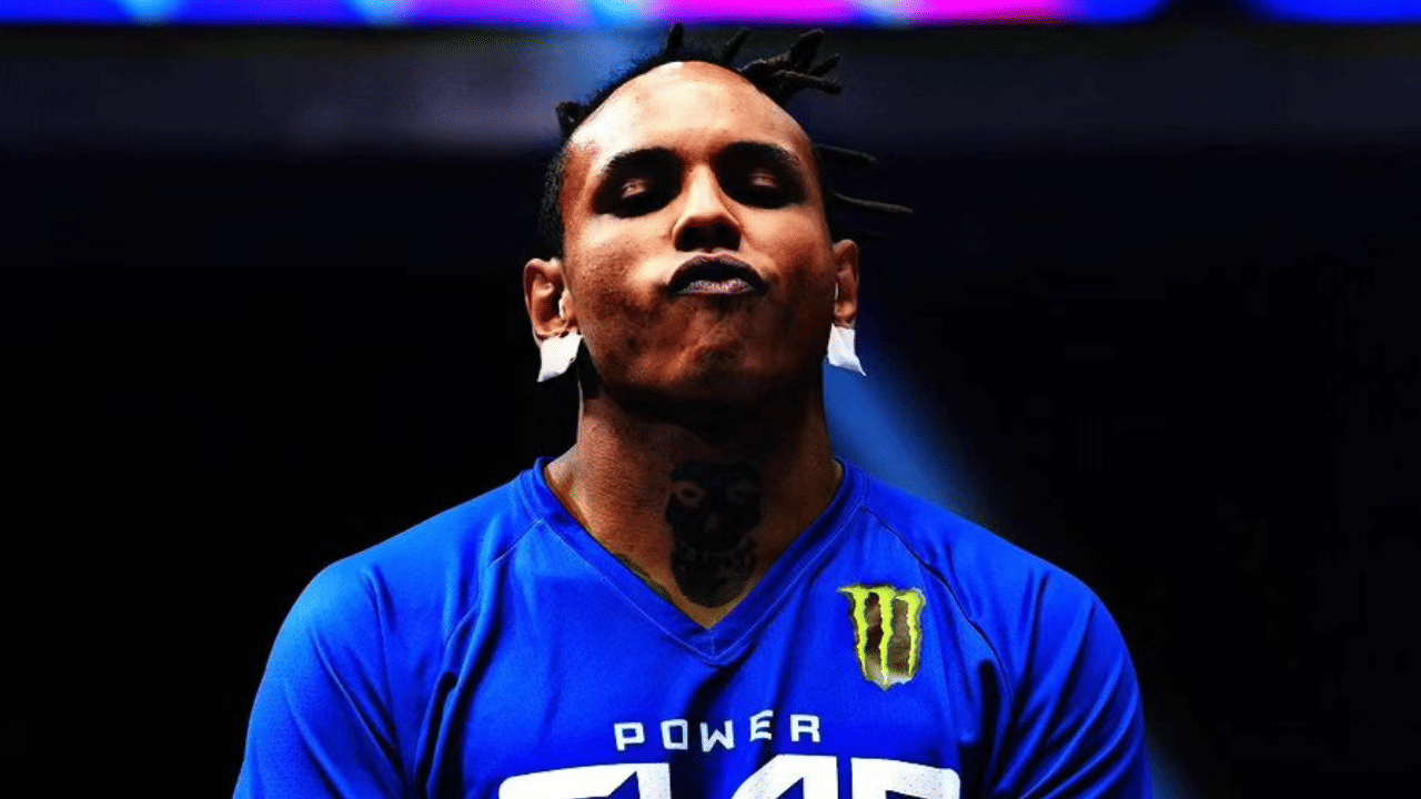 Ayjay Hintz Wins the Middleweight Match by Disqualification at Power ...