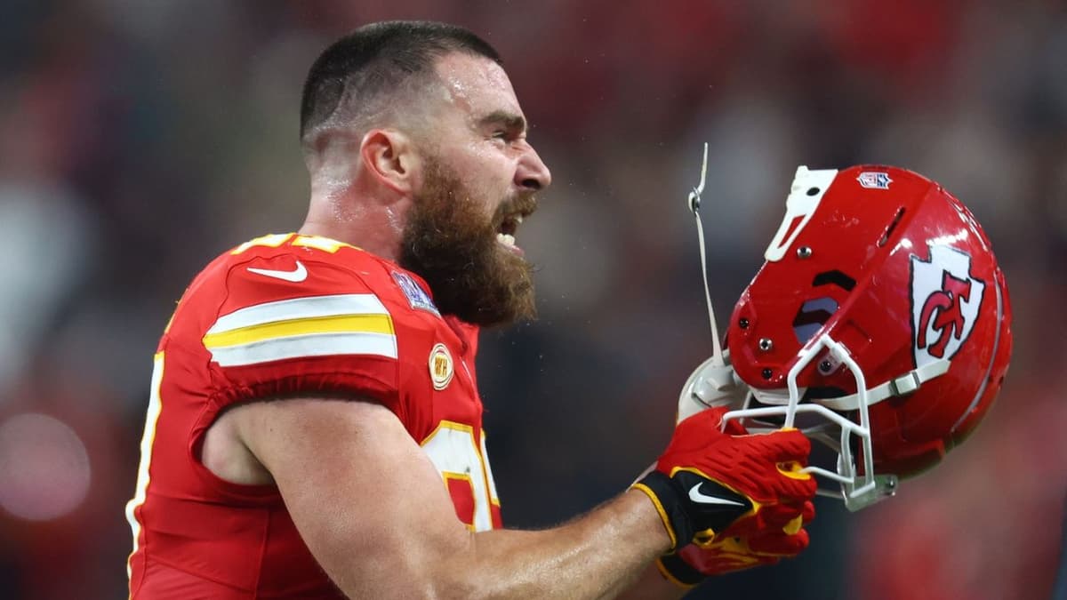 Kansas City Chiefs Training Camp: Travis Kelce's New Look, Sky Moore's Spot Struggles & More ...