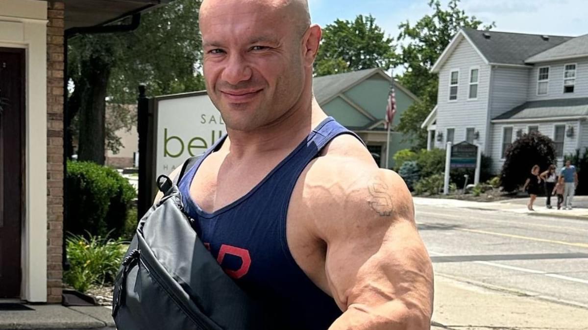 Dr. Mike Israetel Reviews Joe Rogan’s Workout Routine, Diet, and TRT ...