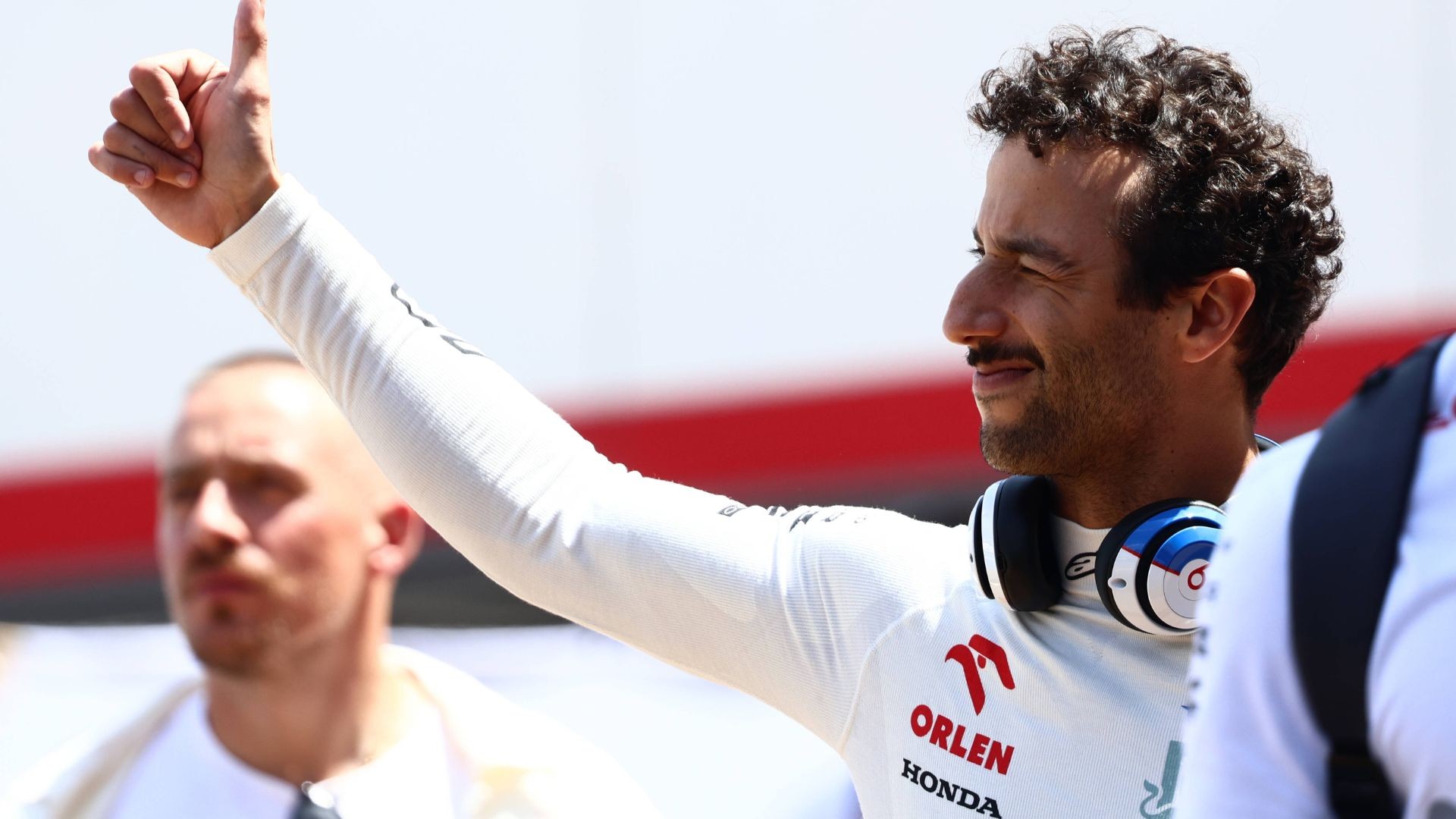 F1 Star Daniel Ricciardo Chants One Name in Islam Makhachev v Dustin ...