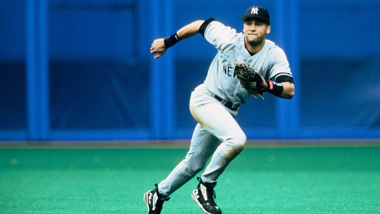Derek Jeter to Center Field? Yankees Mulled Moving Defensive Liability ...