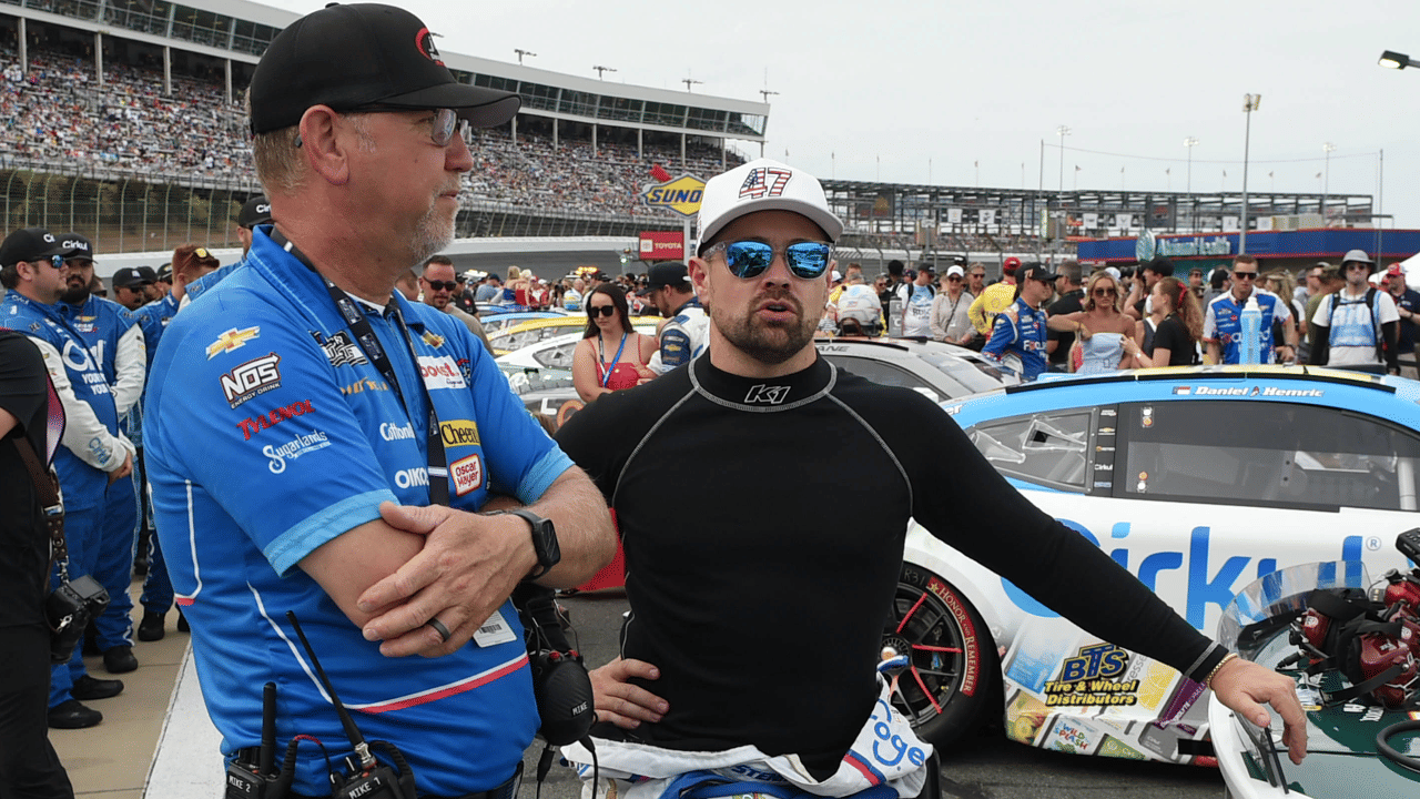 Ricky Stenhouse Jr. Clears Biggest Misconception of NASCAR Fans About ...