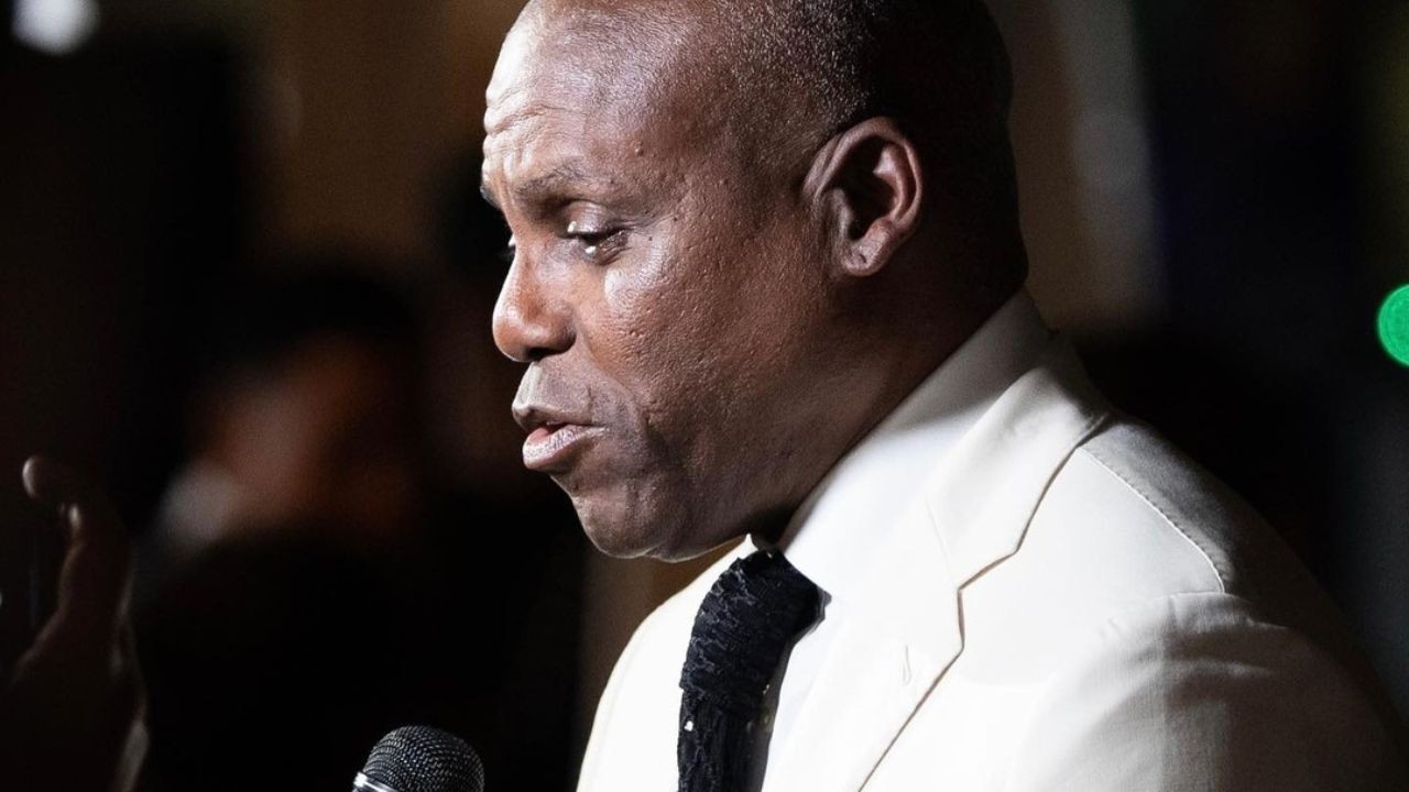 American Track Legend Carl Lewis Relives the Moment When He Broke the ...