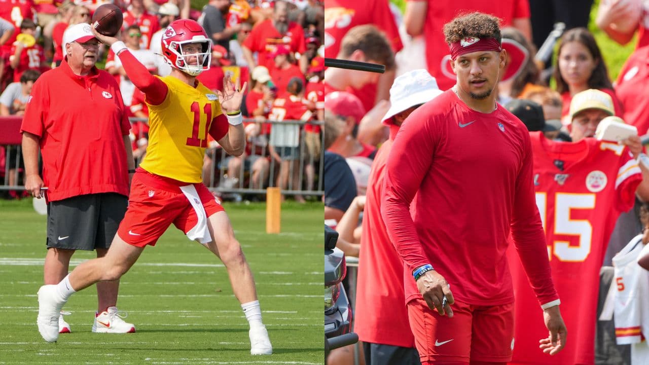 Andy Reid Details Why the Chiefs Keep Veterans Like Carson Wentz to ...