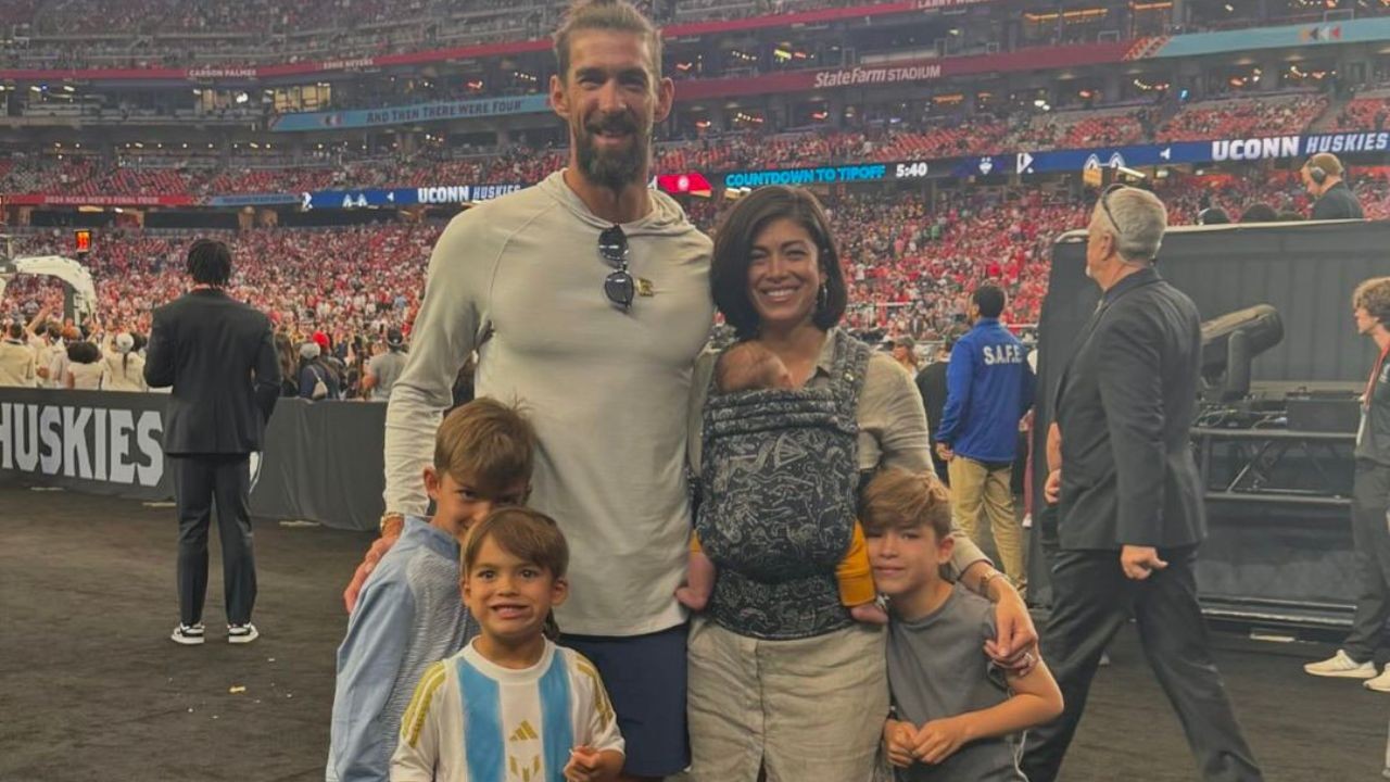 Michael Phelps Takes His Family for Their ‘First USA Basketball Game ...
