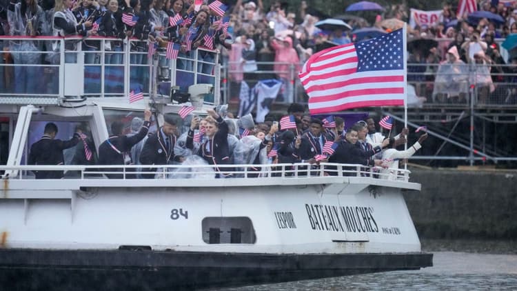 "Imma Tell My Kids That Was Christopher Columbus": LeBron James ...