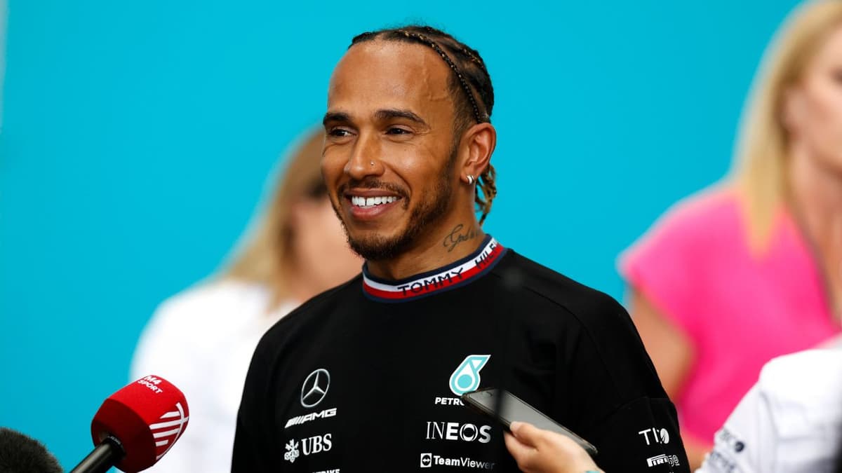 The Lewis Hamilton Steering Wheel Design That Mercedes Star Wanted to ...