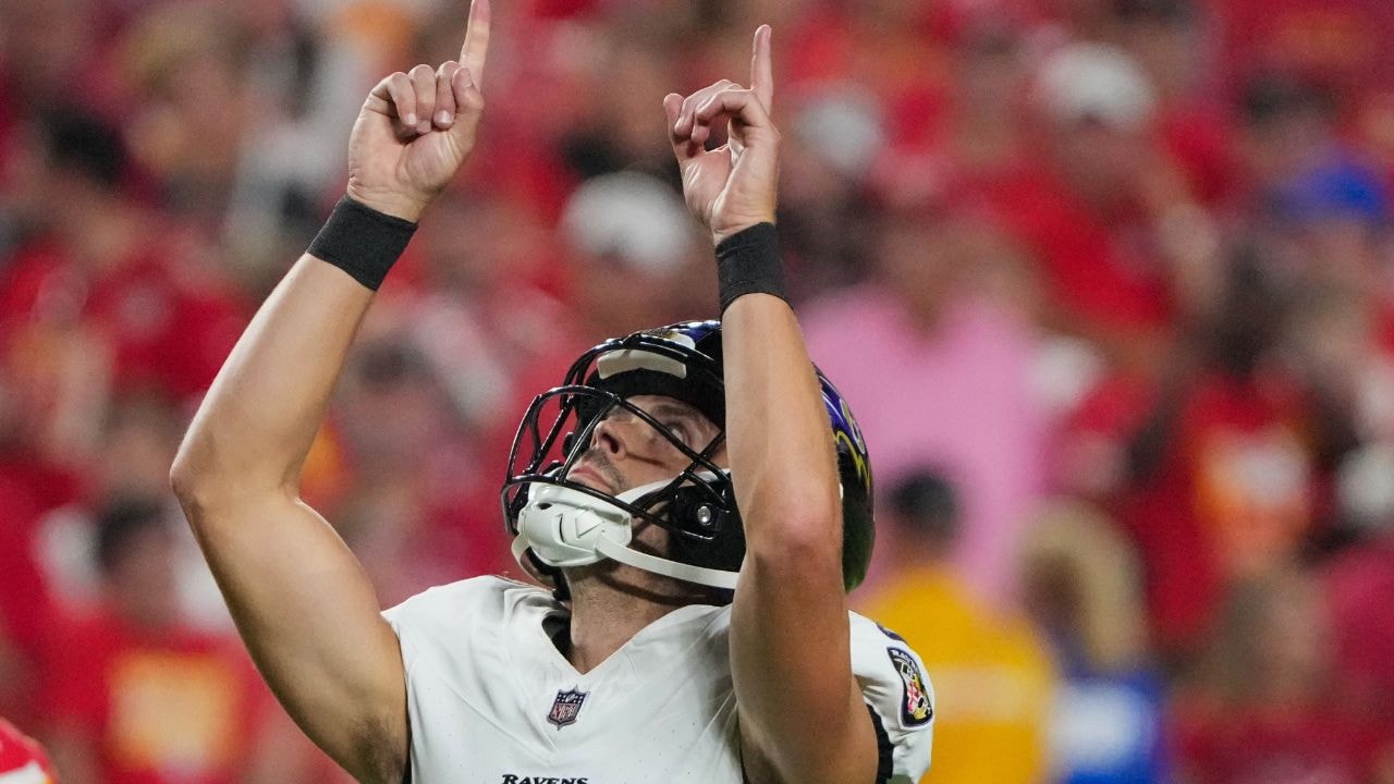 “Pigs Must Be Flying”: RGIII Bewildered as Ravens’ Justin Tucker Misses ...