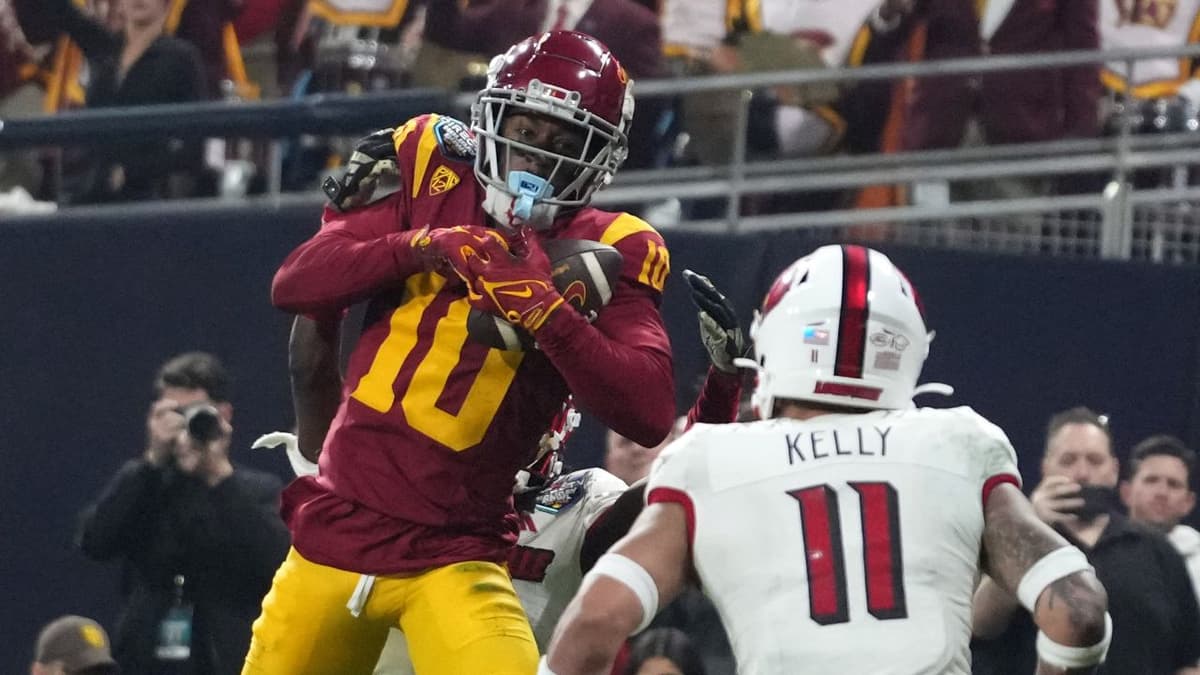 “Crazy Skills”: Kyron Hudson’s Stunning One-Handed Catch vs LSU Gets ...