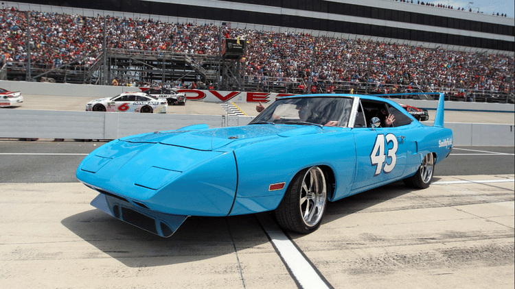 History of the Plymouth Superbird, the Car Banned By NASCAR for Safety ...