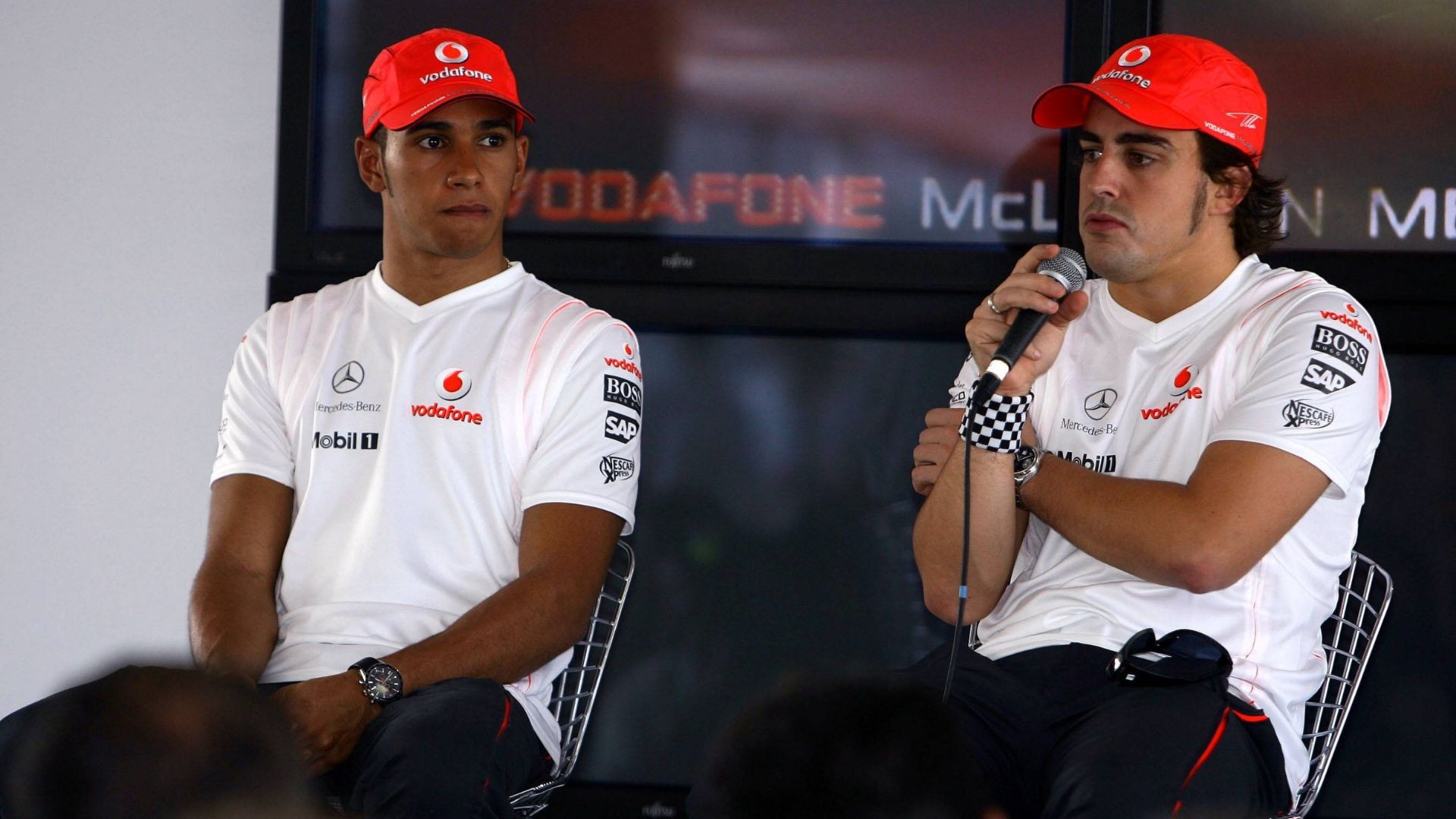 EXCLUSIVE: Driver Coach Reveals Why Lewis Hamilton Had The Upper Hand on Fernando Alonso At ...