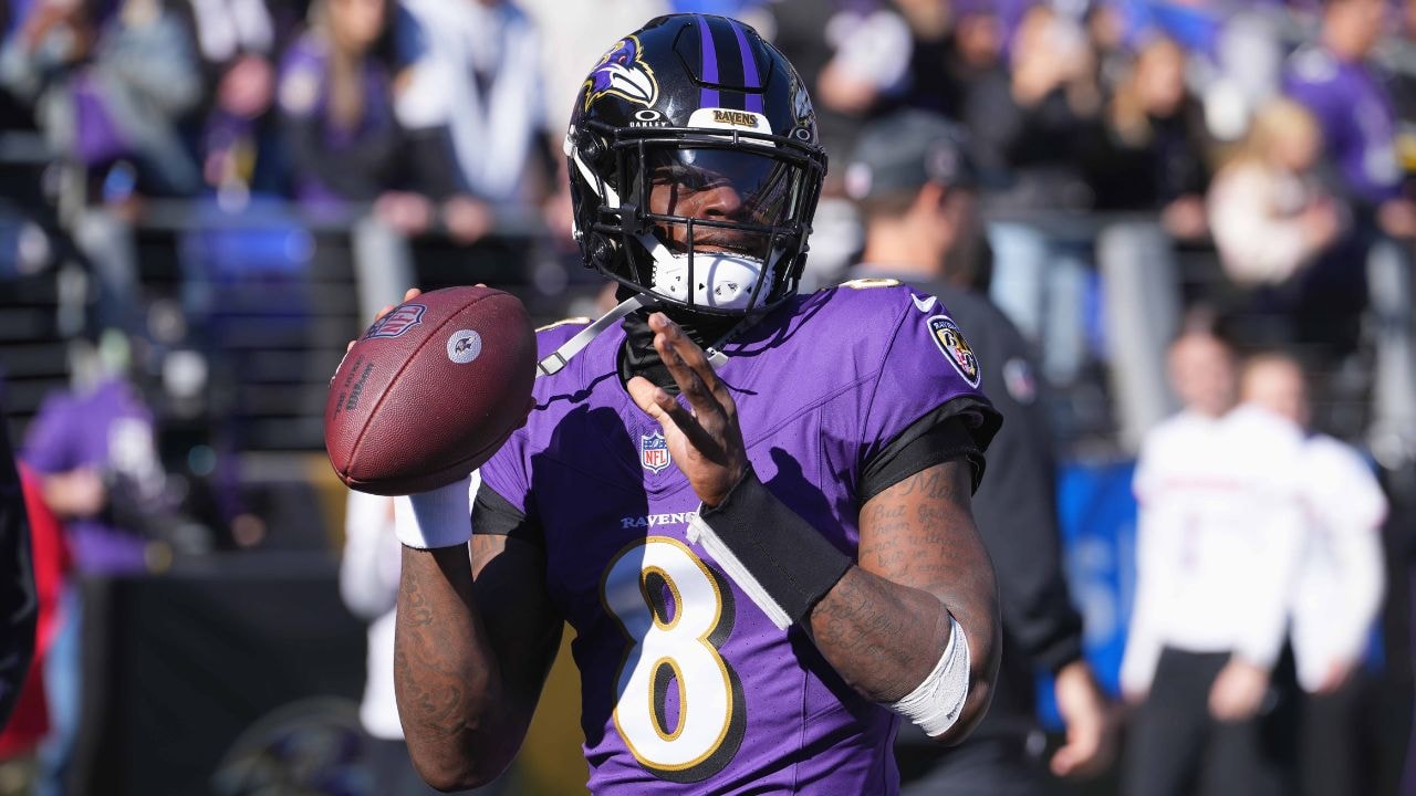 Lamar Jackson Could Etch His Name Alongside Greatest Passers Peyton ...