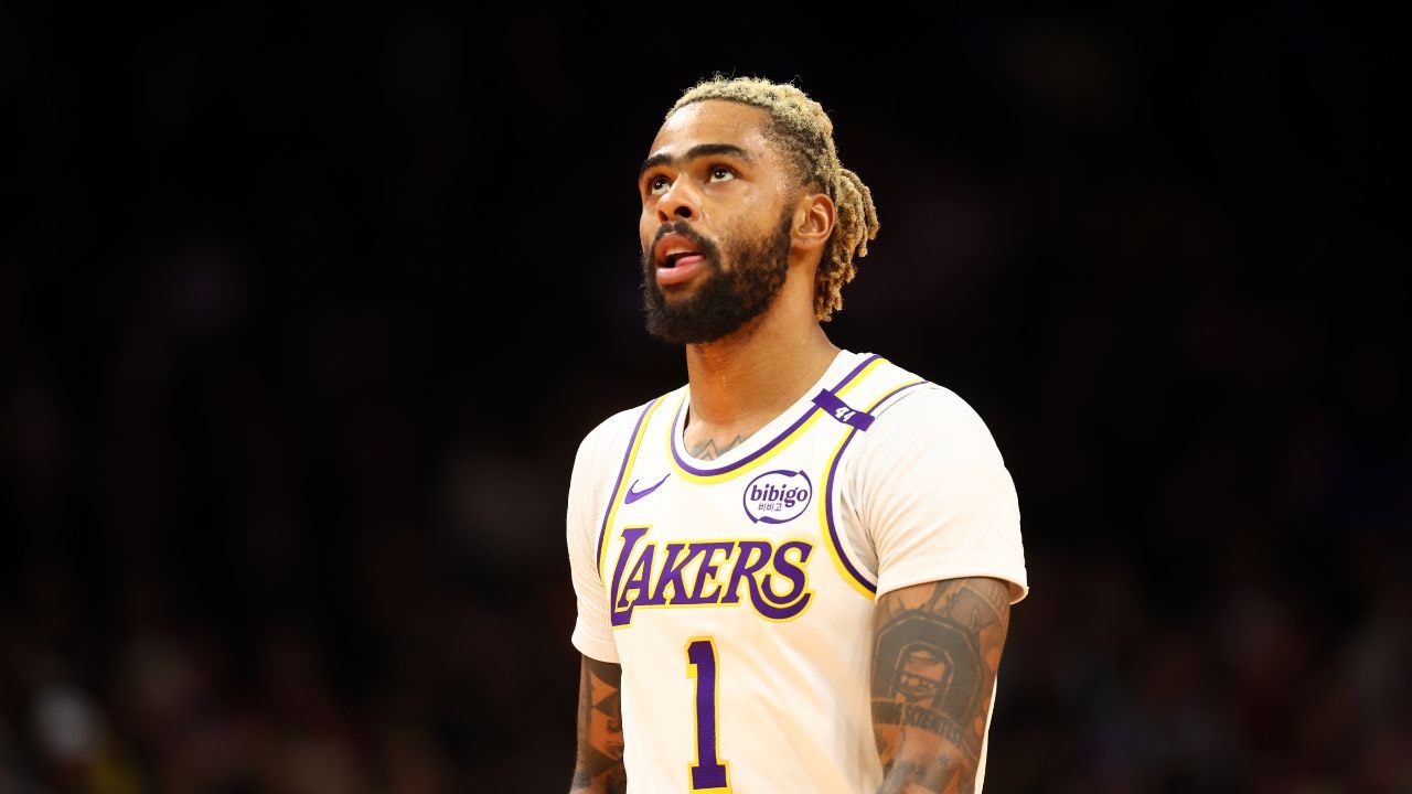 “Don’t Get Comfortable With Sitting Down”: D’Angelo Russell Talks About ...