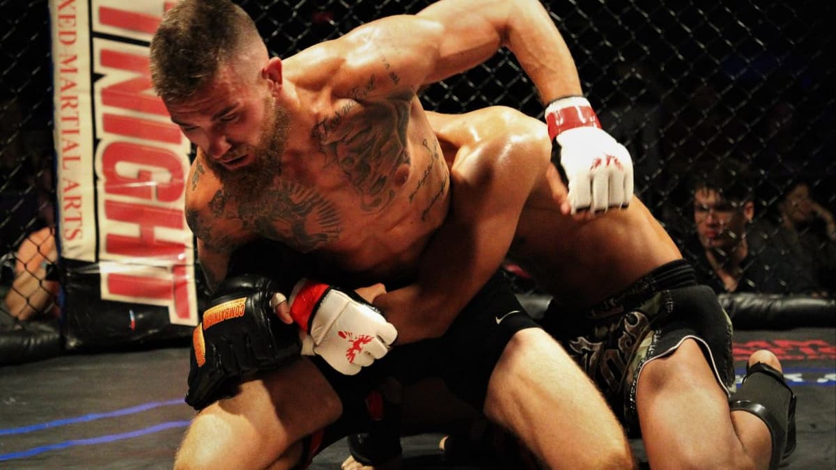 What Are the Differences Between Professional and Amateur MMA Rules ...