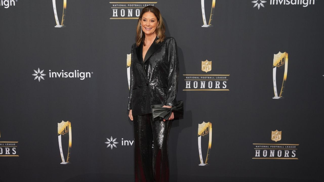 “30 Degrees in Texas”: Patrick Mahomes’ Mother Randi Shares Her Peak ...