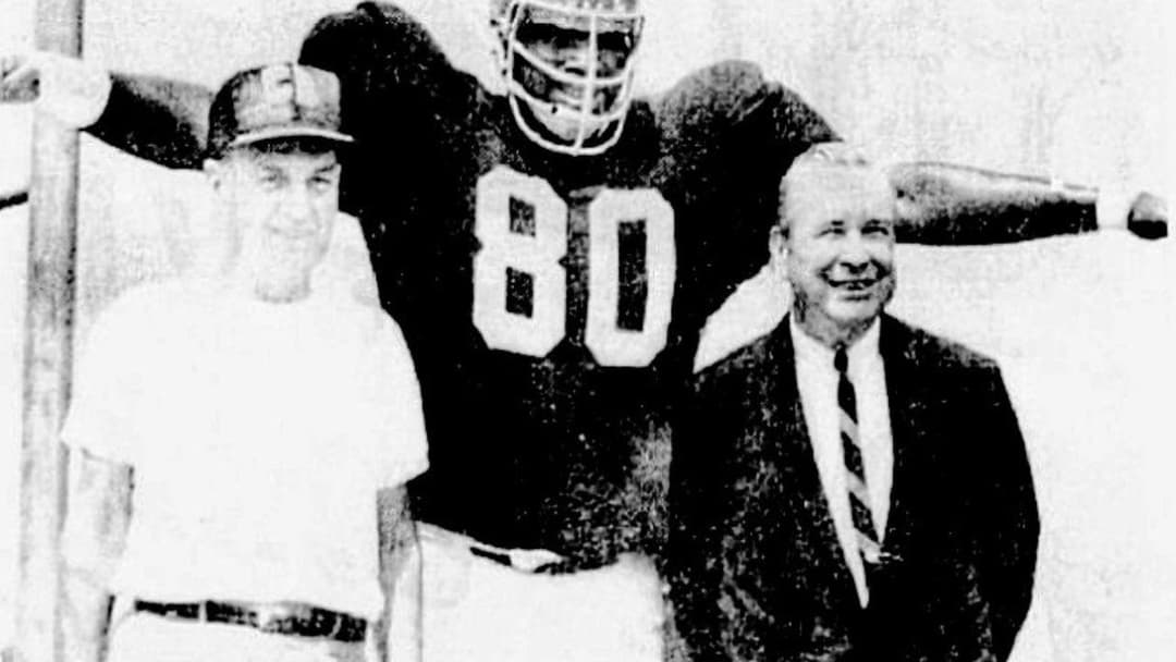 Did a 7-Foot Player Ever Played in the NFL? Meet Former Raiders DT ...