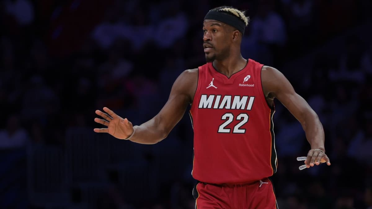 Jimmy Butler ‘Will Be Embraced’ by Heat Roster if No Trade Goes Through ...
