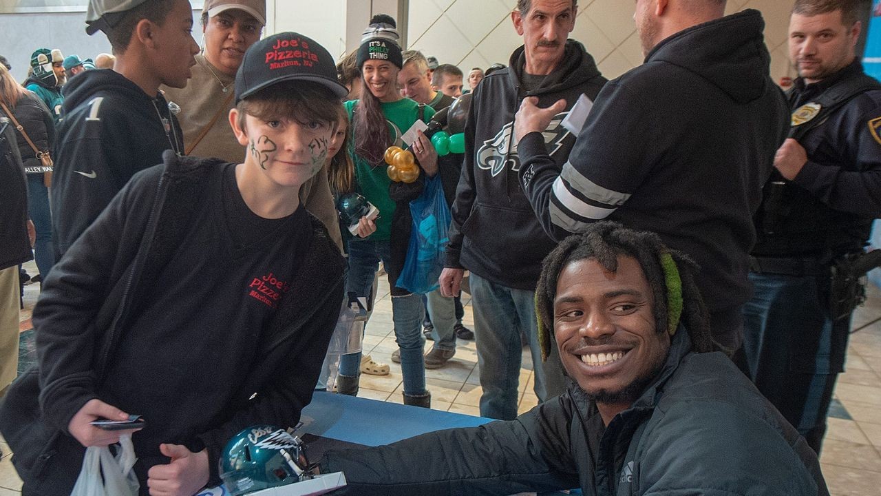 “I Probably Have Over 50 Tattoos”: CJ Gardner-Johnson Flaunts NFL Logo ...