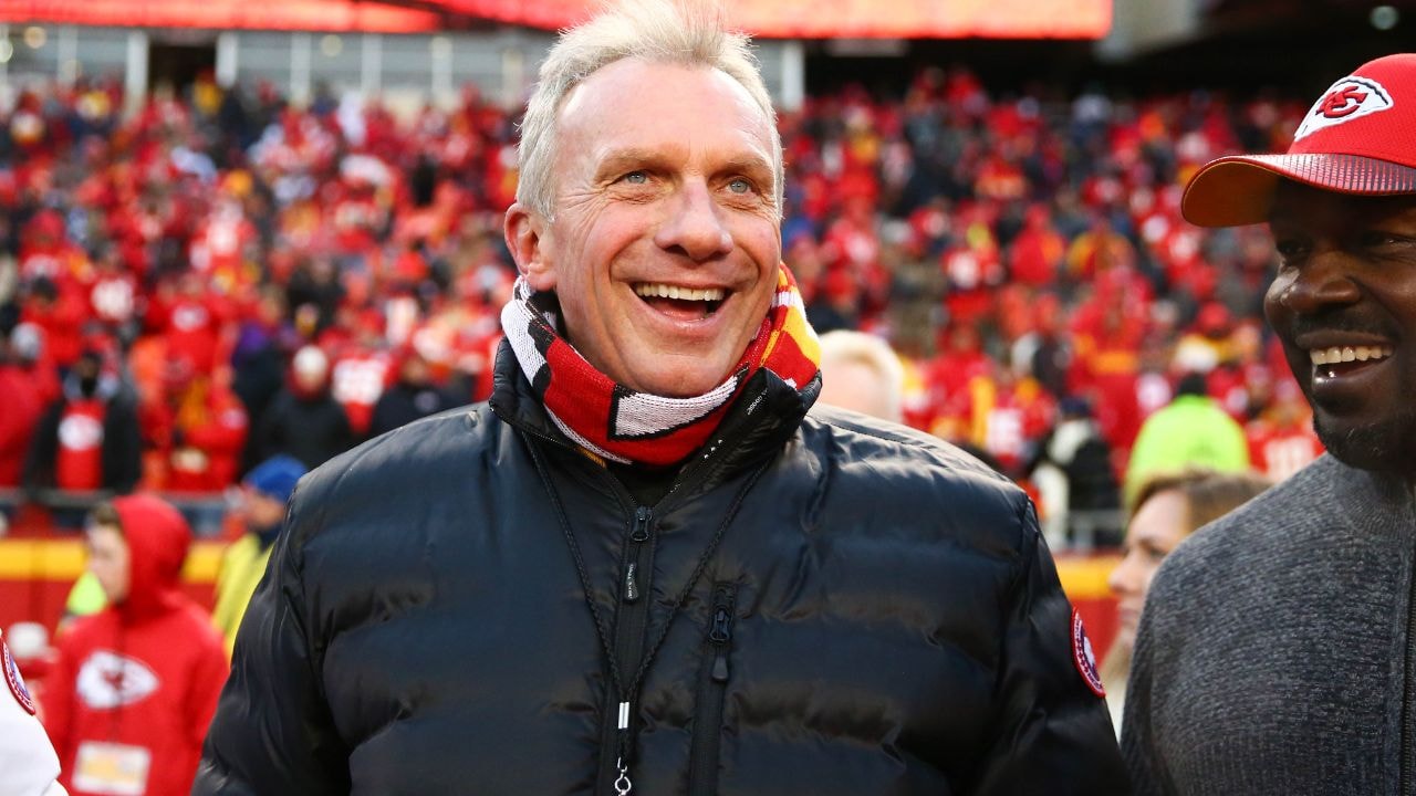 ‘CFB Players Make More Than I Made at My Peak’: Joe Montana Jokingly ...