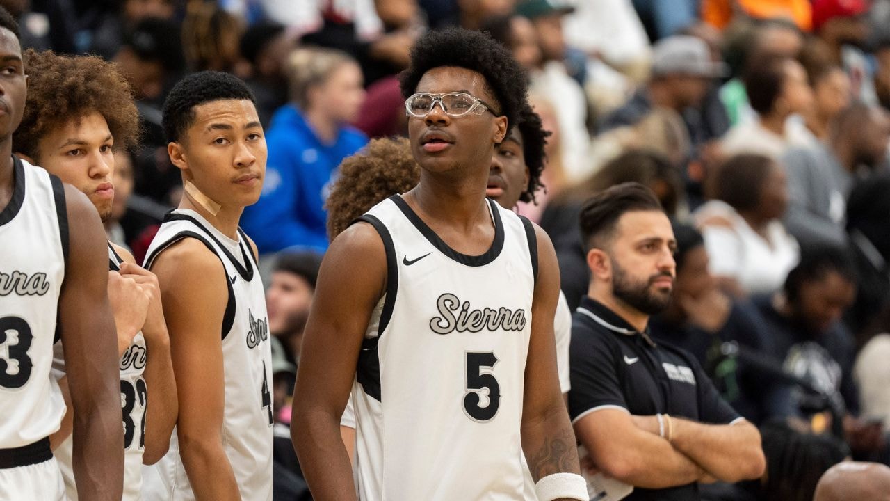 ESPN Analyst Predicts LeBron James Will Not Retire Before Making ...