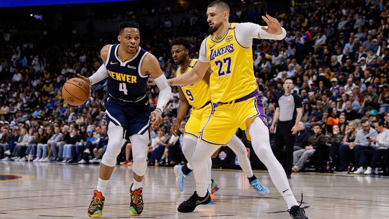 James Worthy Urges Alex Len to Be a ‘Threat’ Following Lackluster ...