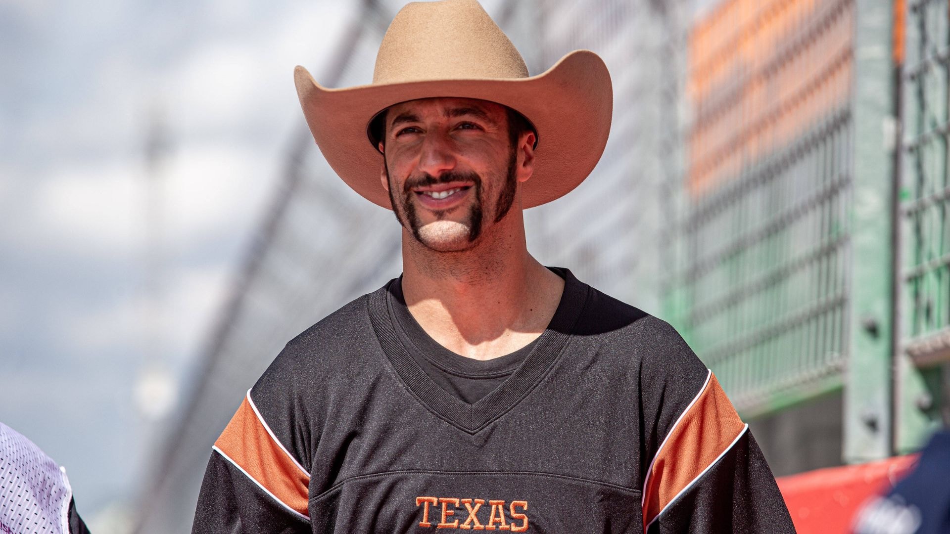 “I Still Call Australia Home”: Daniel Ricciardo Probably Knows More ...