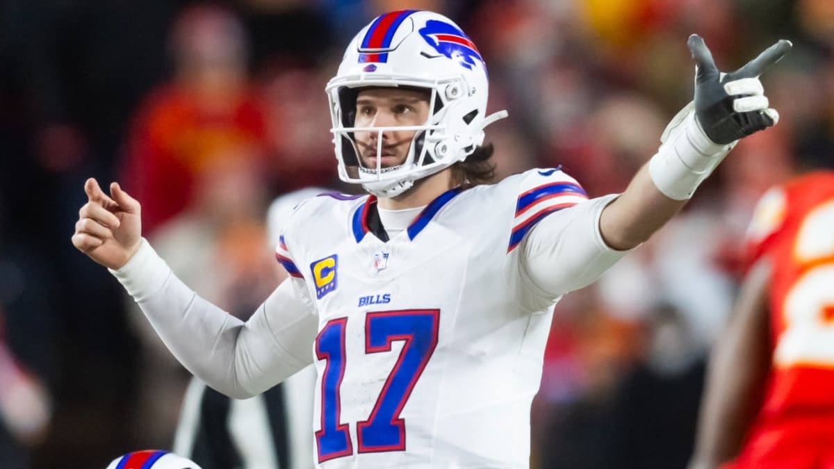 Khalil Shakir Reflects on "Fangirling" Over Josh Allen During a Fourth ...