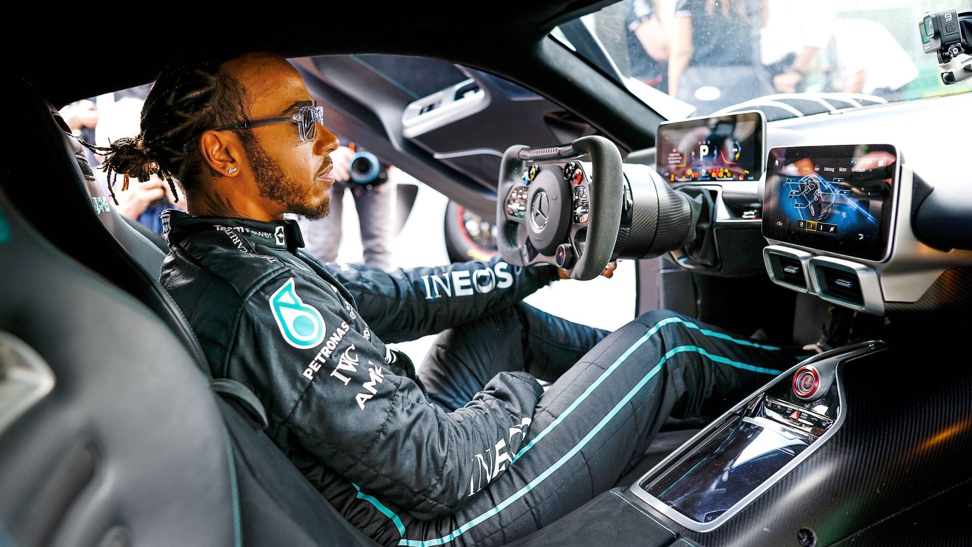 Lewis Hamilton Fans in Frenzy After Ferrari Star Drops a ‘Tokyo Drift ...