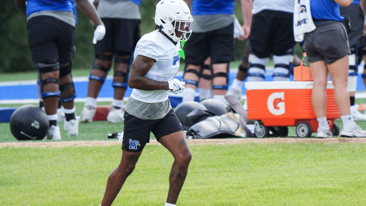 After Jalen Hurts’ Super Bowl Screensaver, Mr. Irrelevant Kobee Minor ...