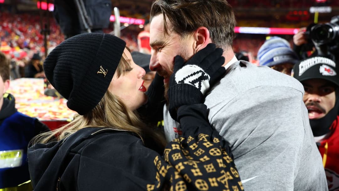 “The Game Was Rigged”: Taylor Swift Used Referee Metaphor in 2020 ...