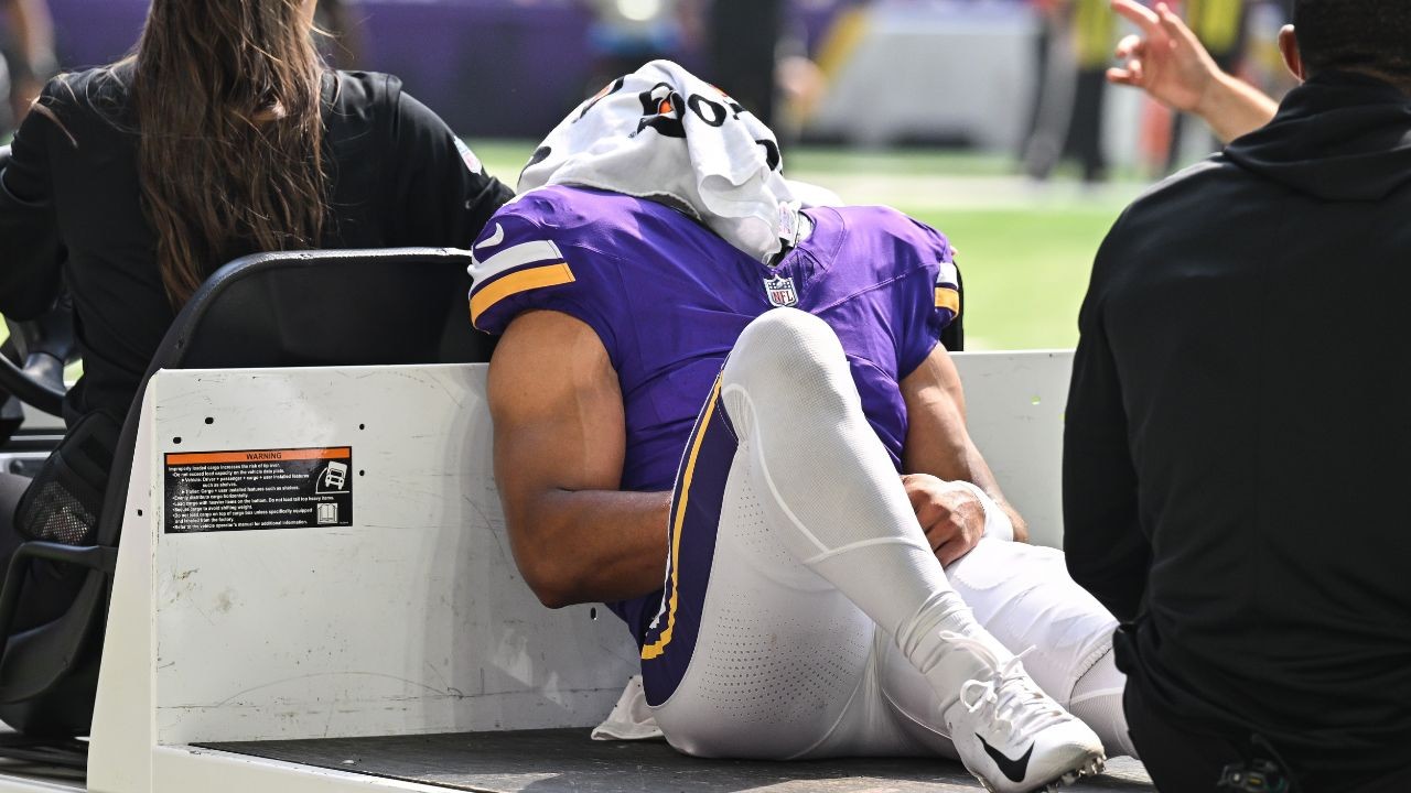 Rondale Moore Injury Video: Vikings WR Suffers August Curse, Joins ...