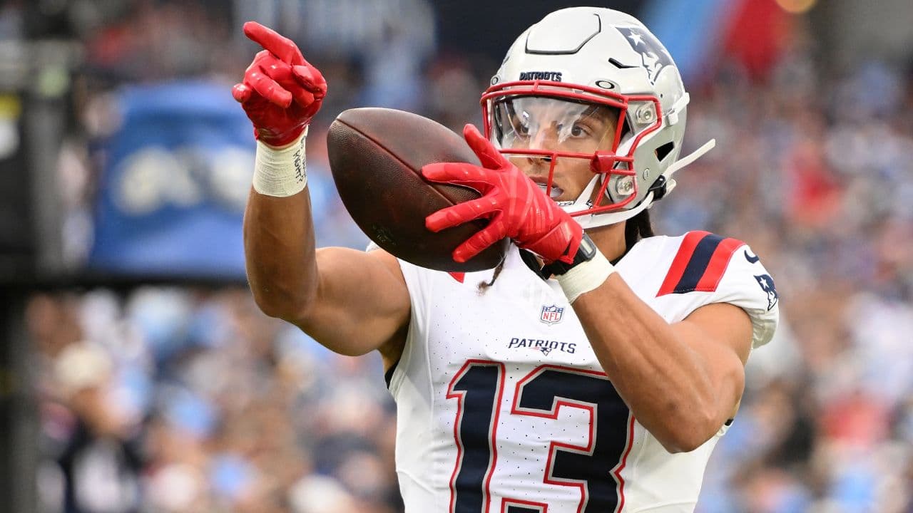 “He’s Even Moving Diagonally”: Mack Hollins’ Hilarious ‘Bishop’ Pre-Game Outfit Sends Patriots ...
