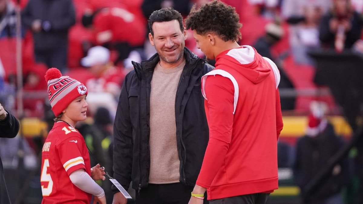 Tony Romo Believes the “Sky Is the Limit” for Patrick Mahomes’ Chiefs ...